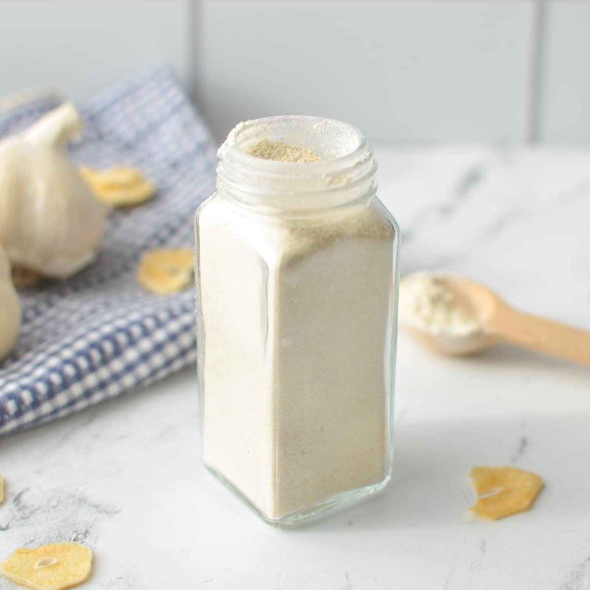 Dehydrating Garlic (Complete Guide) - Little Home in the Making